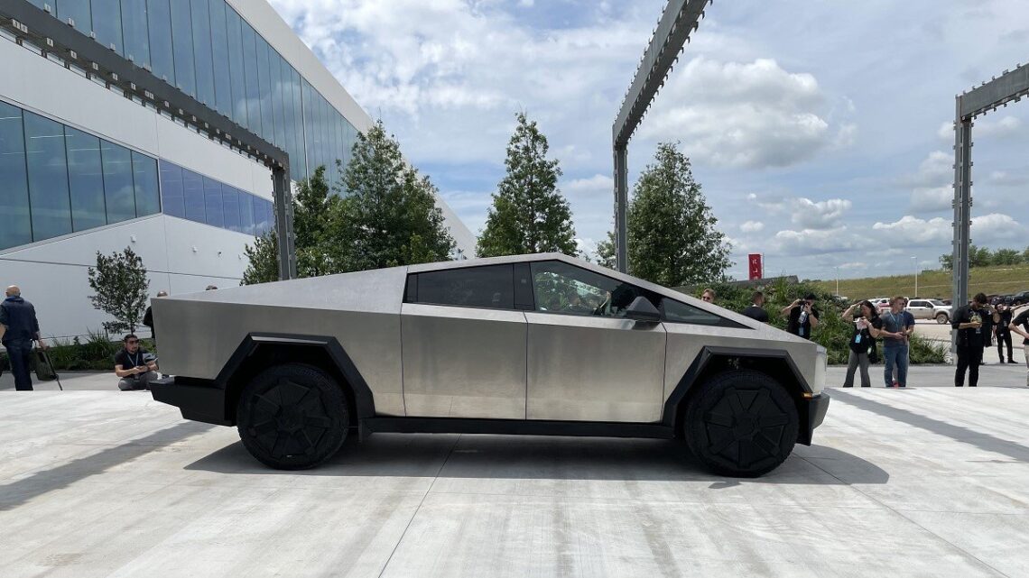 Kim Kardashian Switches to Tesla Cybertruck, Shows off on Instagram ...