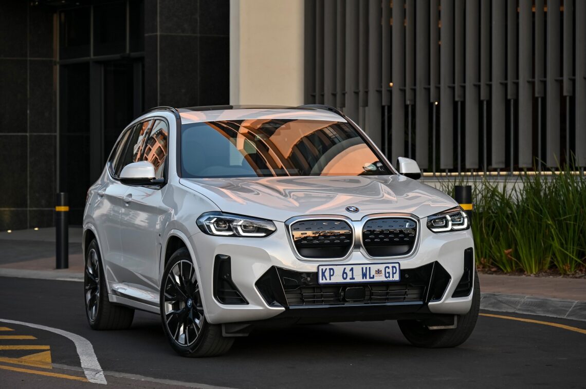 BMW's New launched The iX1 Electrifying Entry Set to Spark Bestseller Status - Gadget Insiders