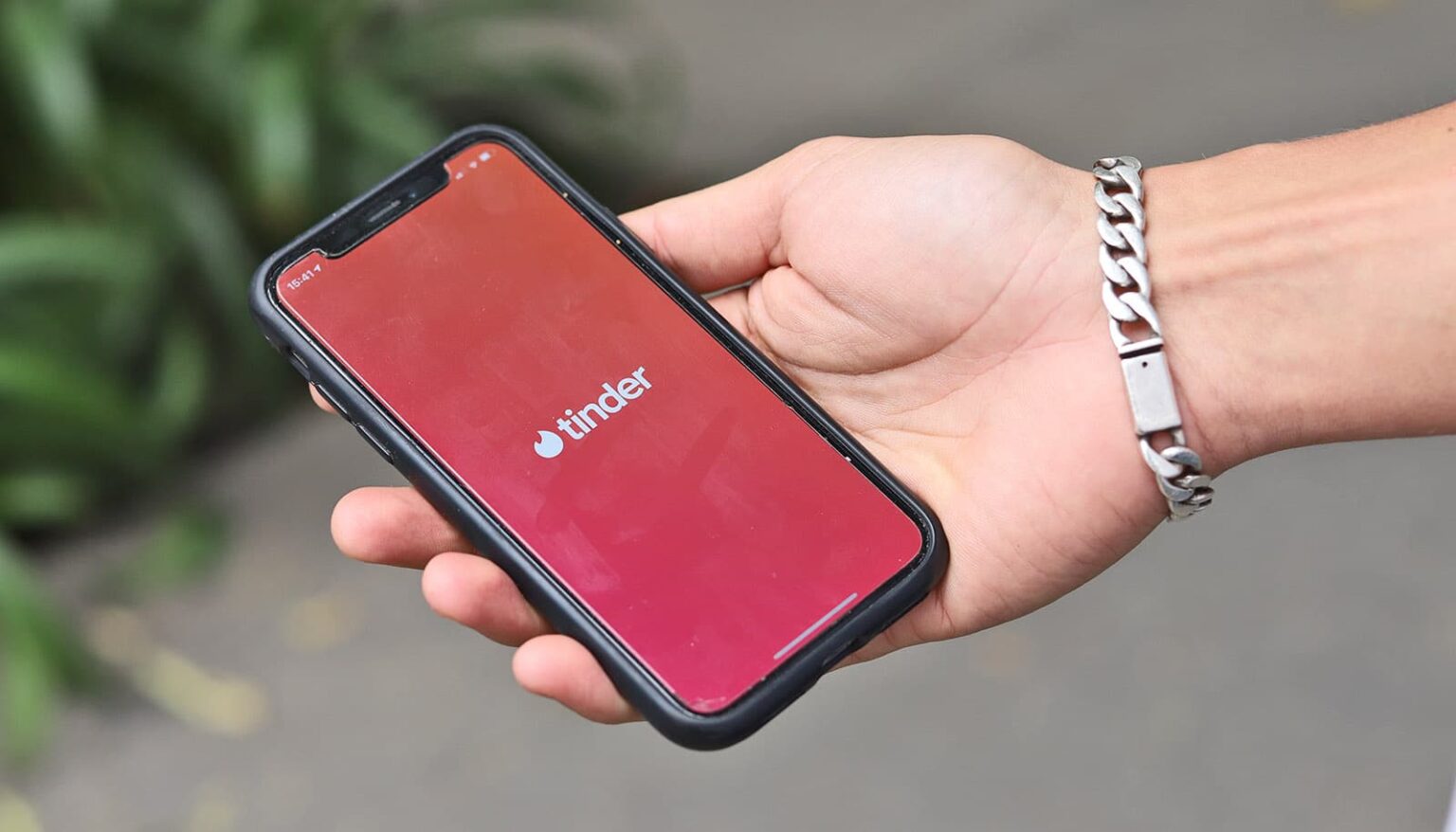 Tinder Enhances Dating Safety with New Feature for Moms to Track Date ...