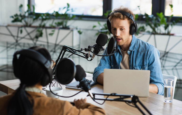 60+ Best Tech Podcasts to Follow for 2024 - Gadget Insiders