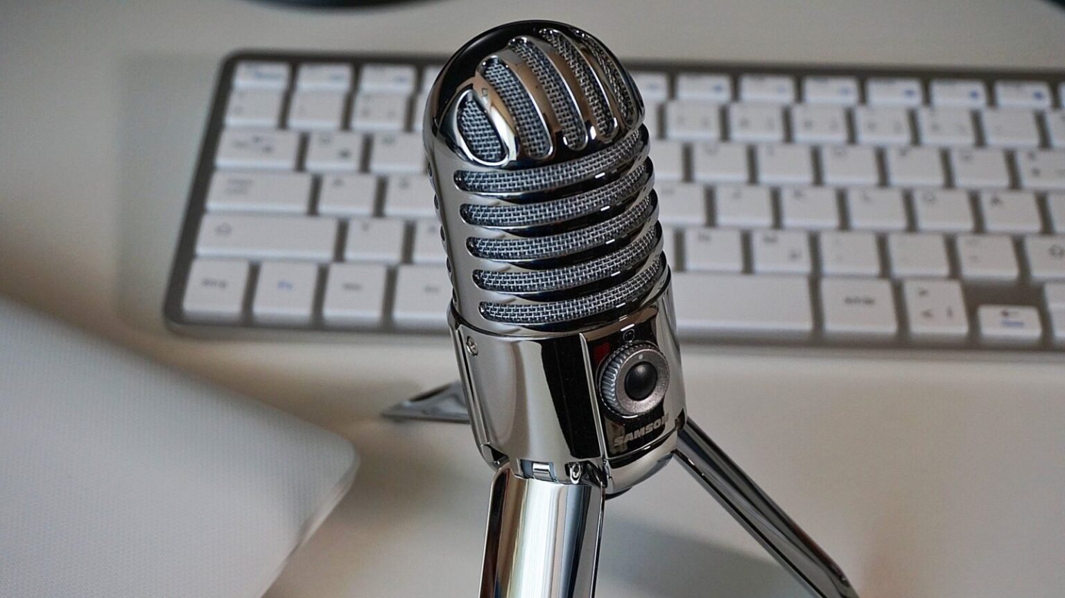 60+ Best Tech Podcasts to Follow for 2024 - Gadget Insiders