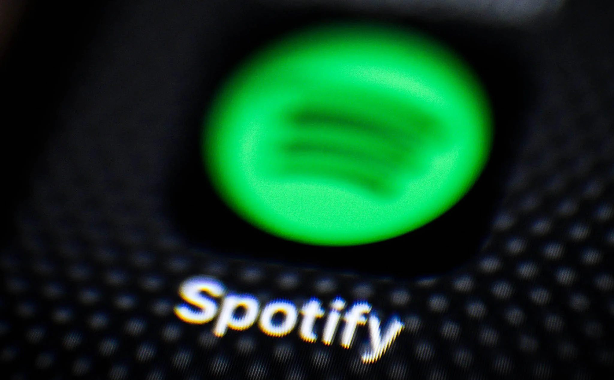Spotify to Launch Music Pro with HiFi Sound—What You Need to Know ...